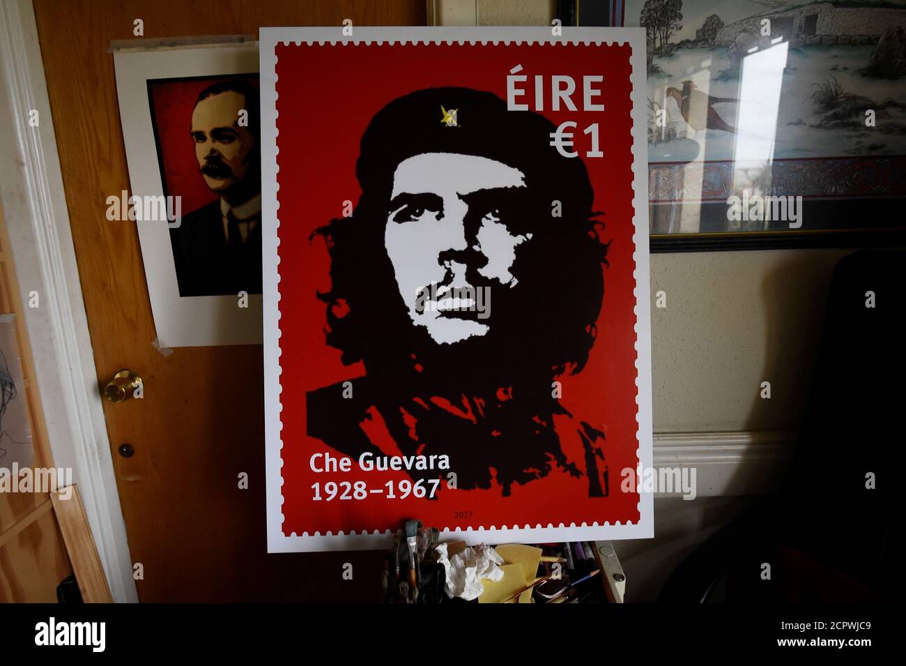 Jim fitzpatrick artist che guevara hi-res stock photography and images ...