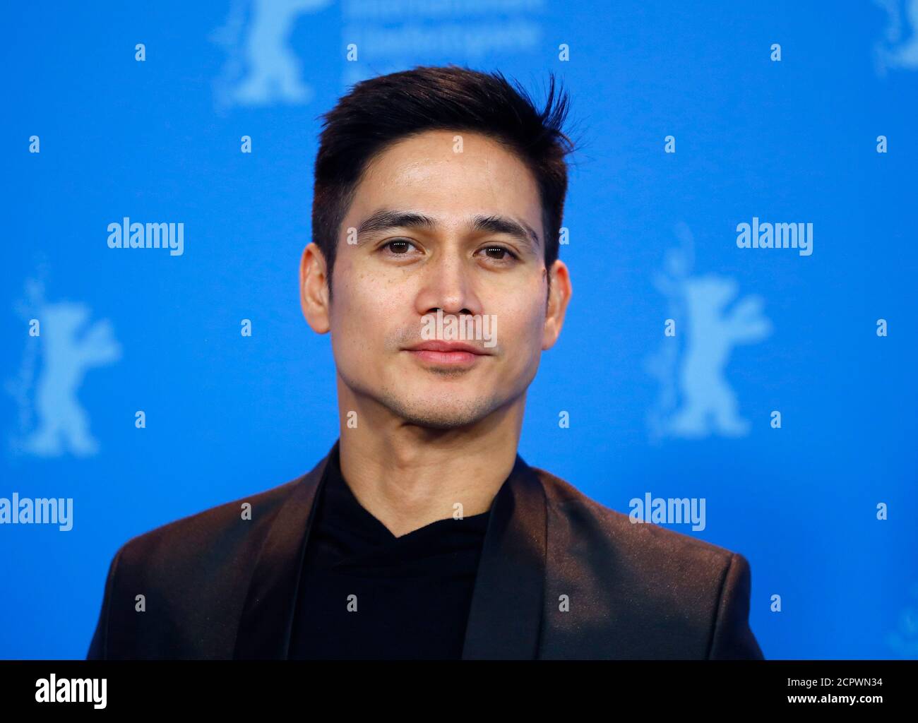 Piolo pascual hi-res stock photography and images - Alamy