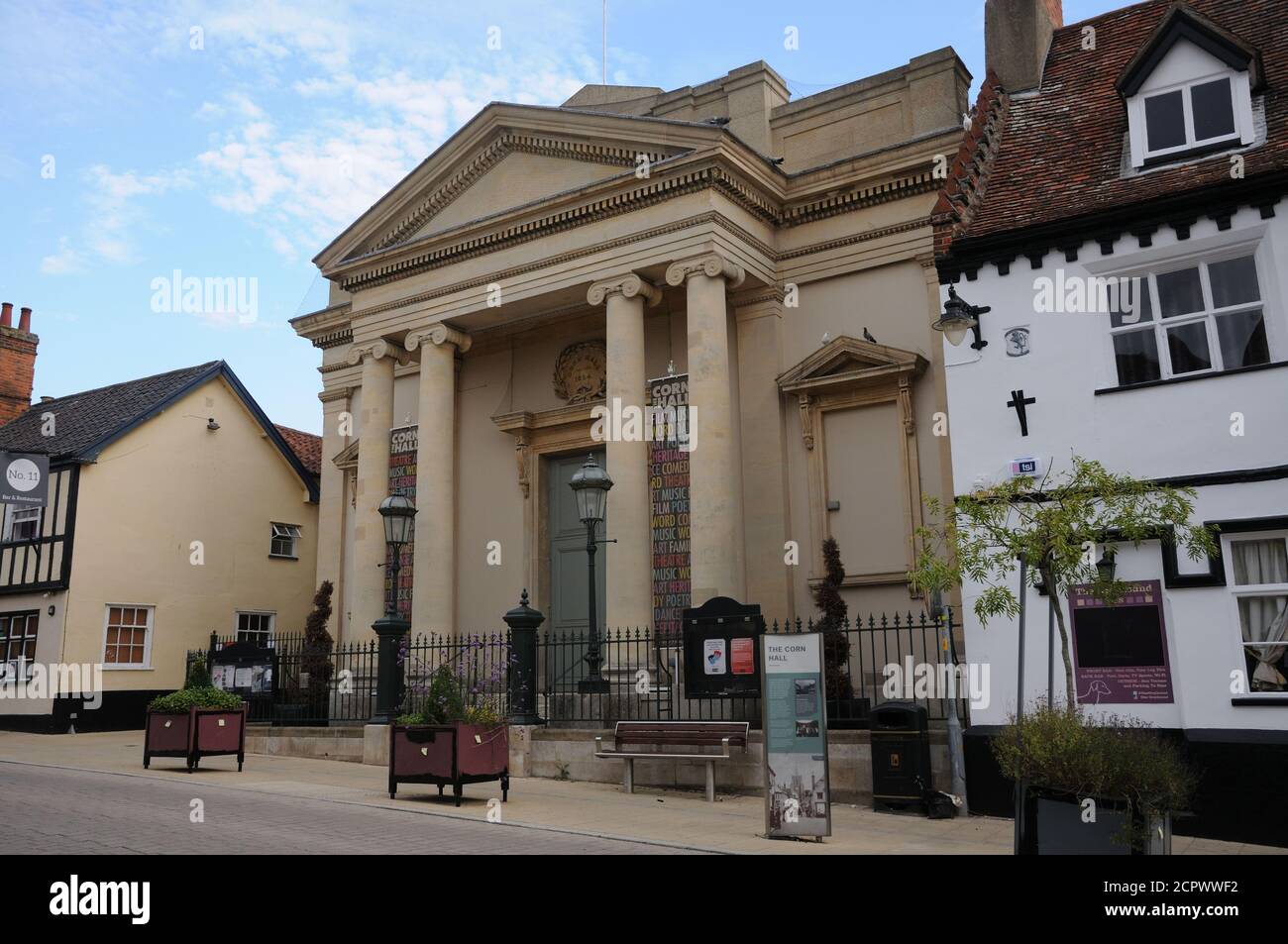 Diss corn hall hi-res stock photography and images - Alamy