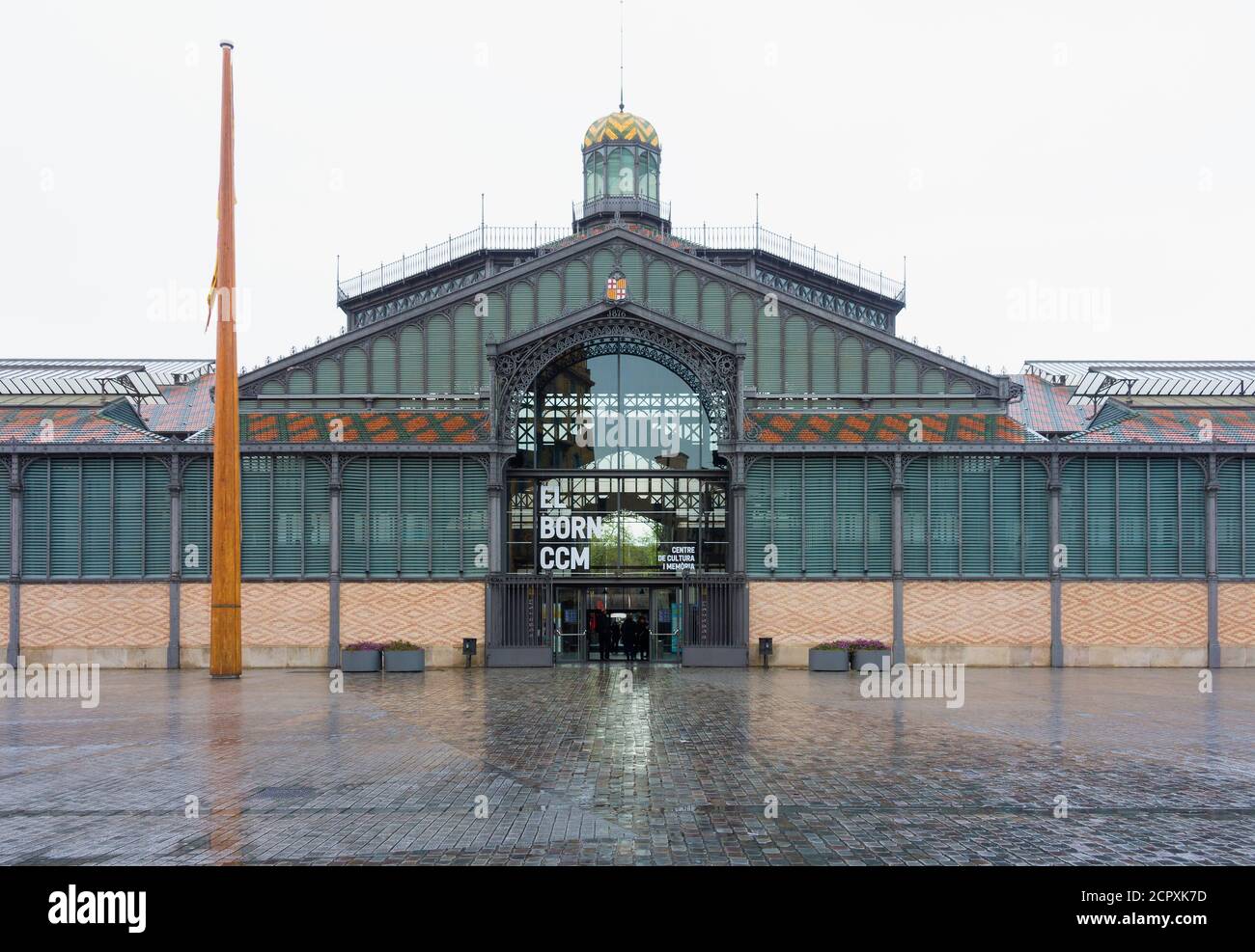 Barcelona, "El Born" market hall with archaeological site Stock Photo ...