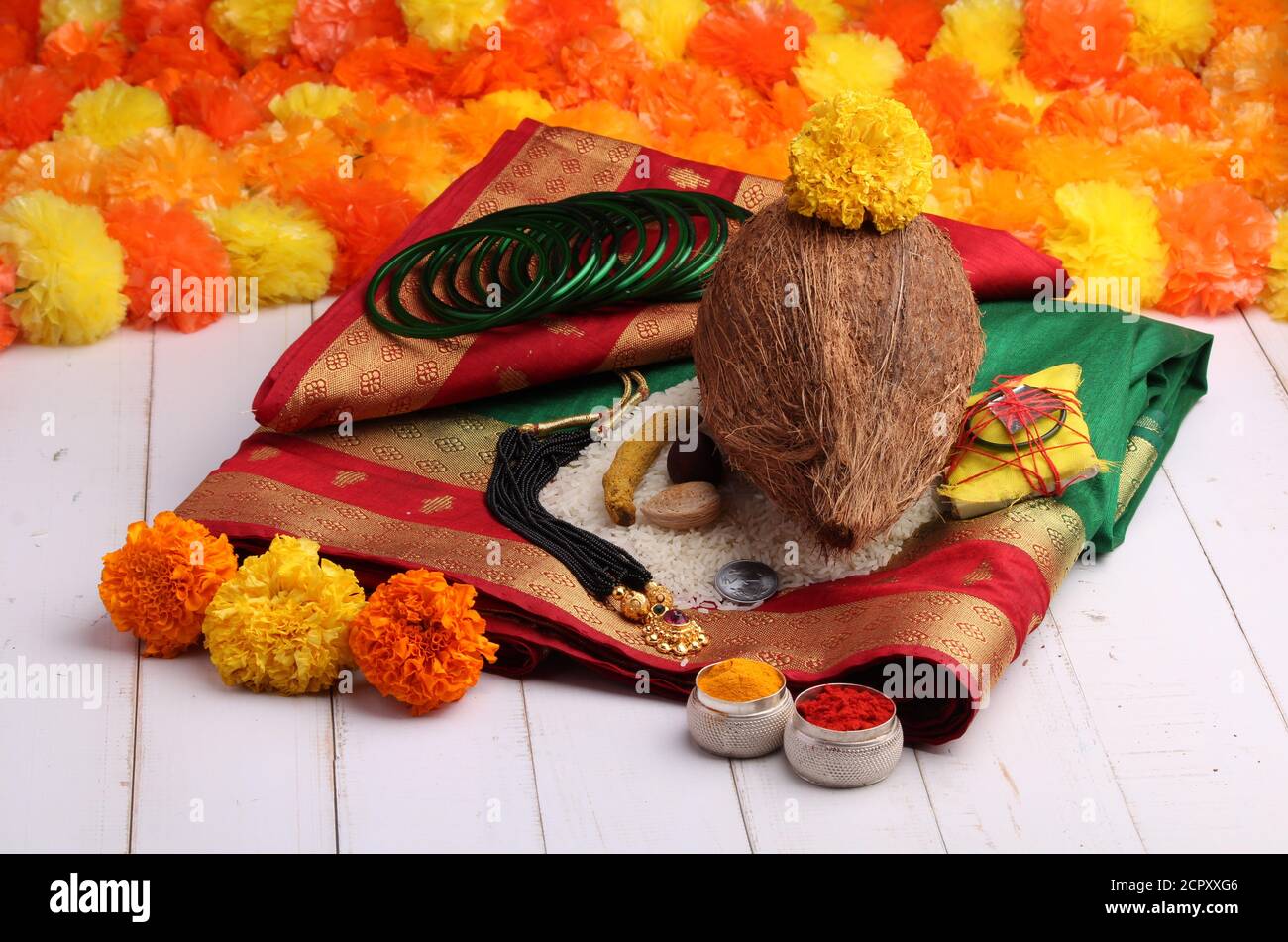 Haldi kumkum hi-res stock photography and images - Alamy