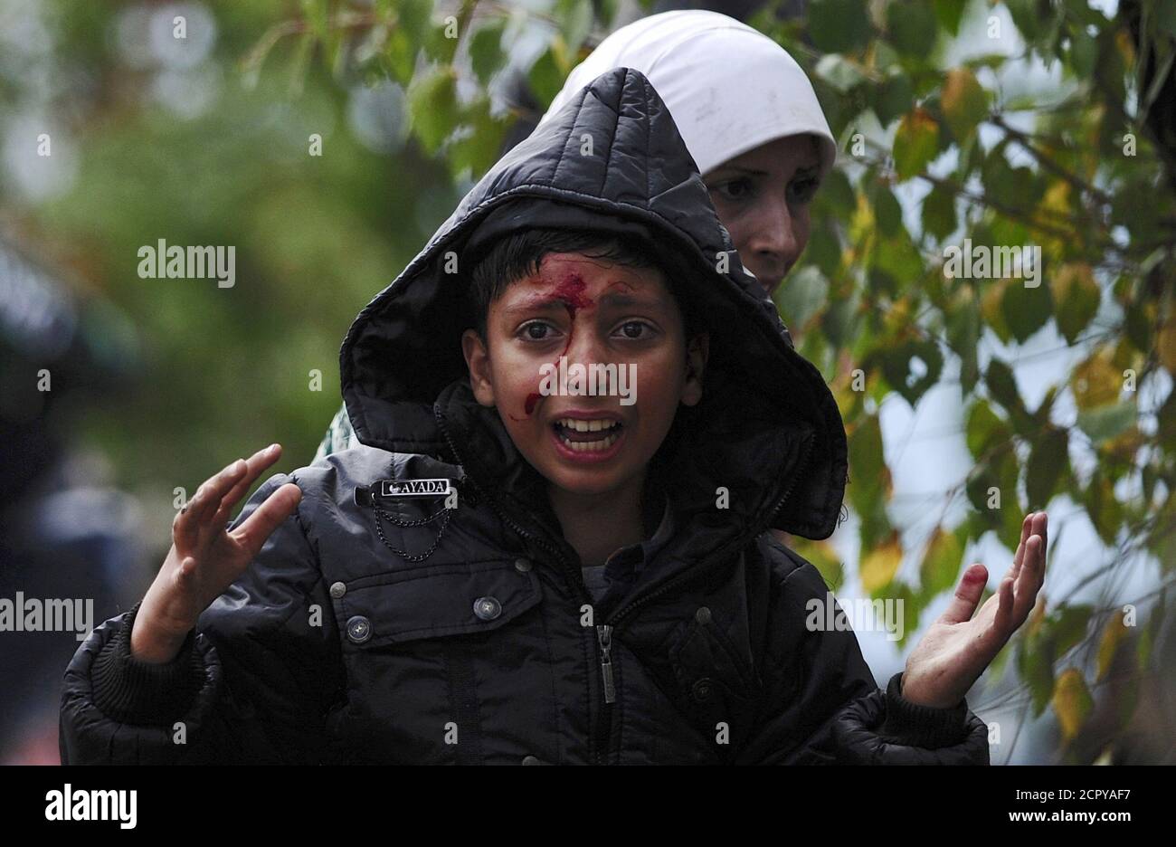 Crying girl border hi-res stock photography and images - Alamy
