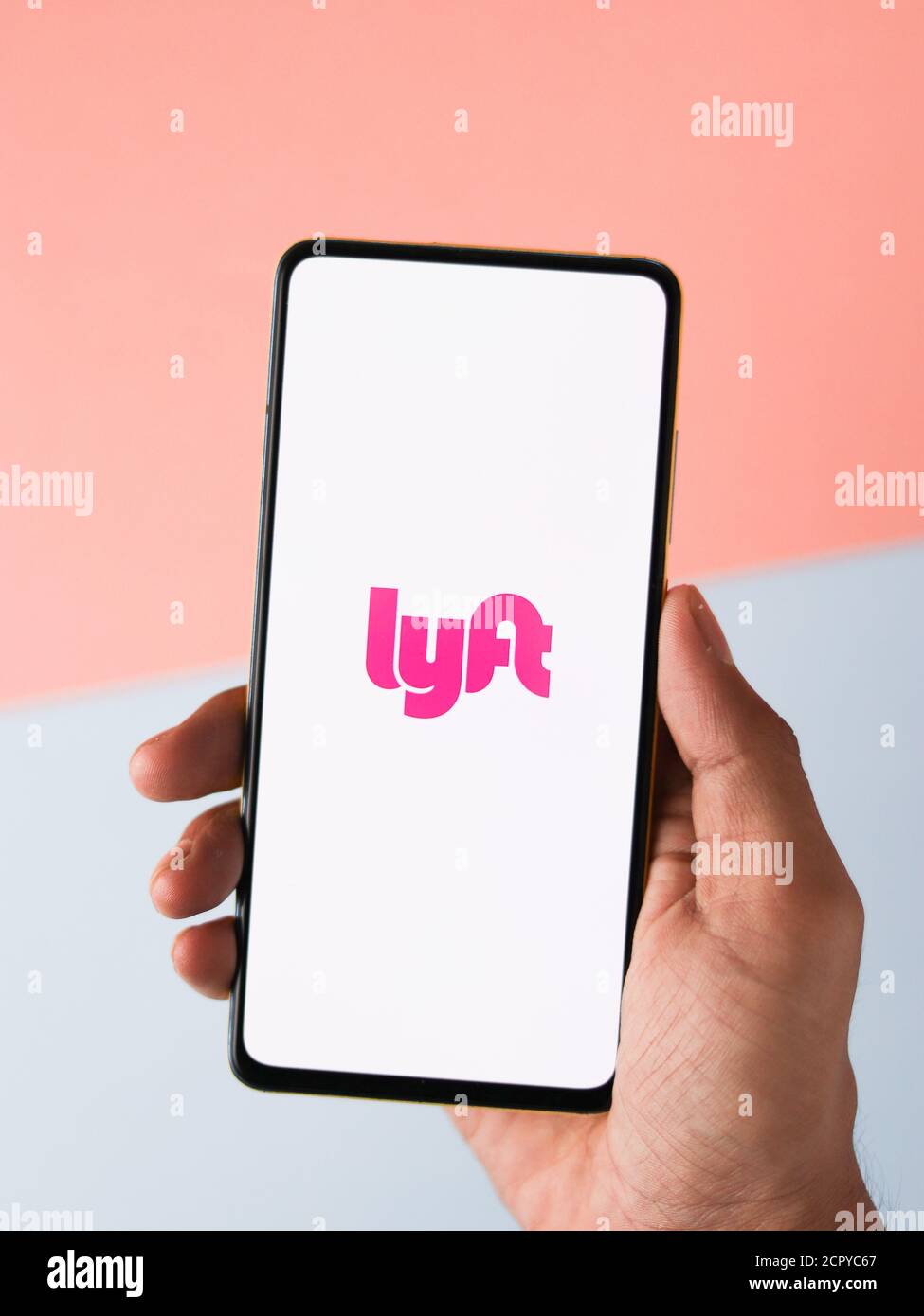 Lyft app symbol hi-res stock photography and images - Alamy