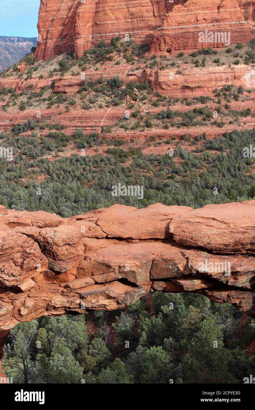Devil's Bridge, a natural sandstone arch, in Sedona, Arizona, USA Stock ...