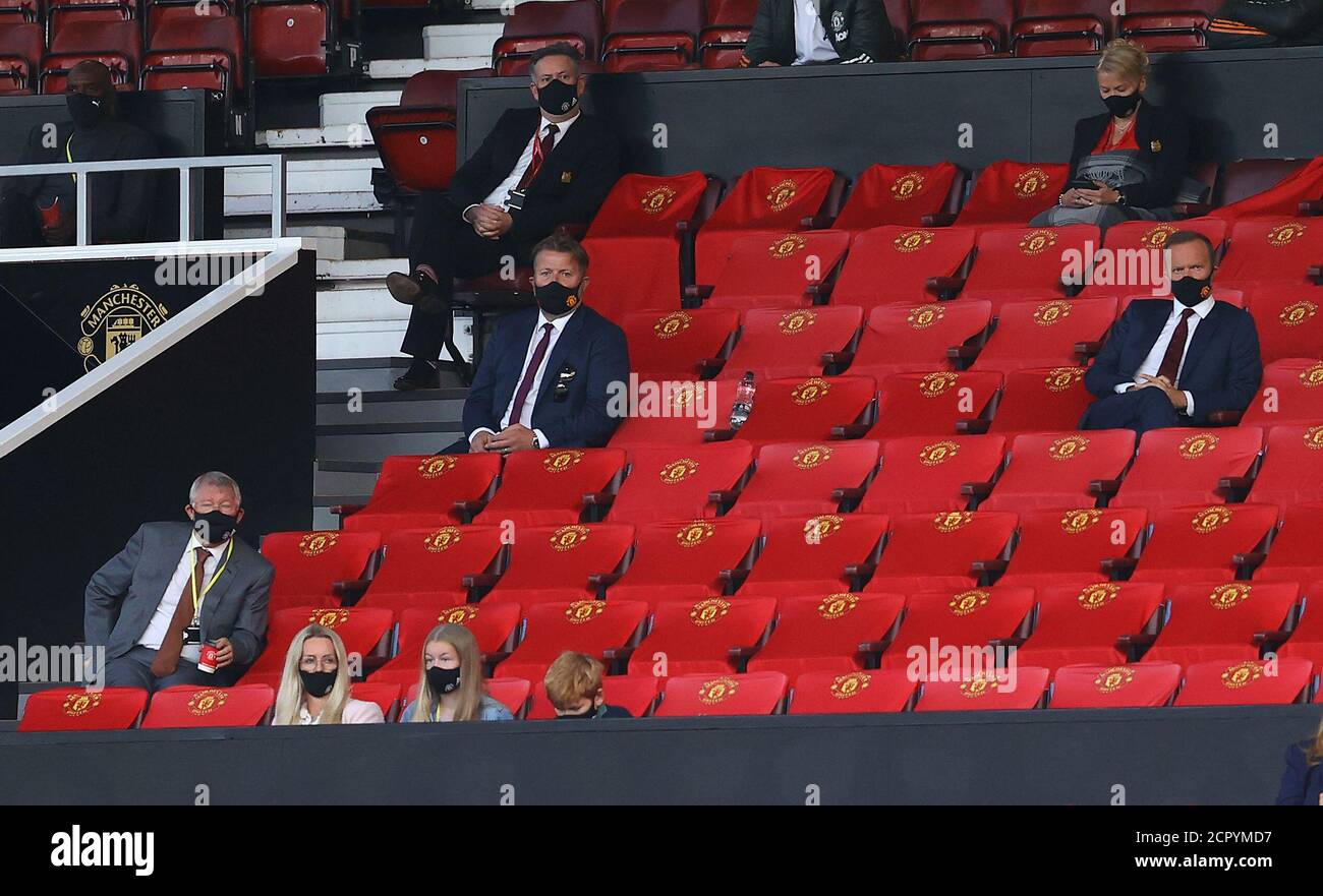 Sir Alex Ferguson (left) and Manchester United Chief Executive Ed ...