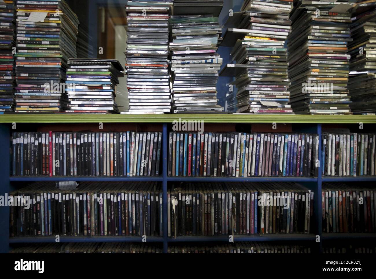 Piles Of Cds High Resolution Stock Photography and Images - Alamy
