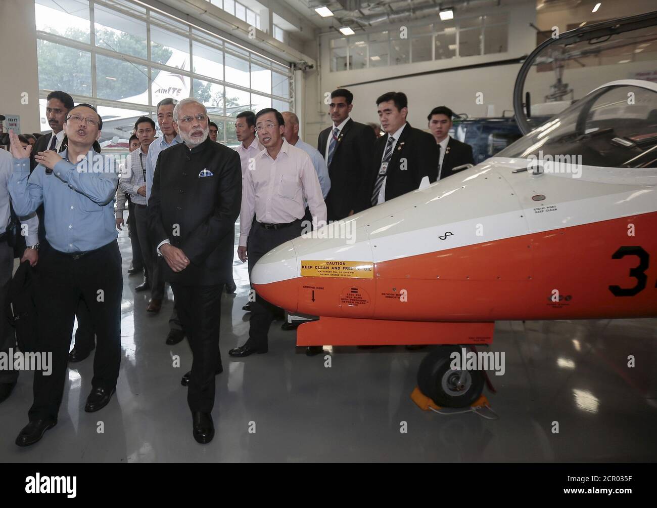 Modi narendra airplane hi-res stock photography and images - Alamy