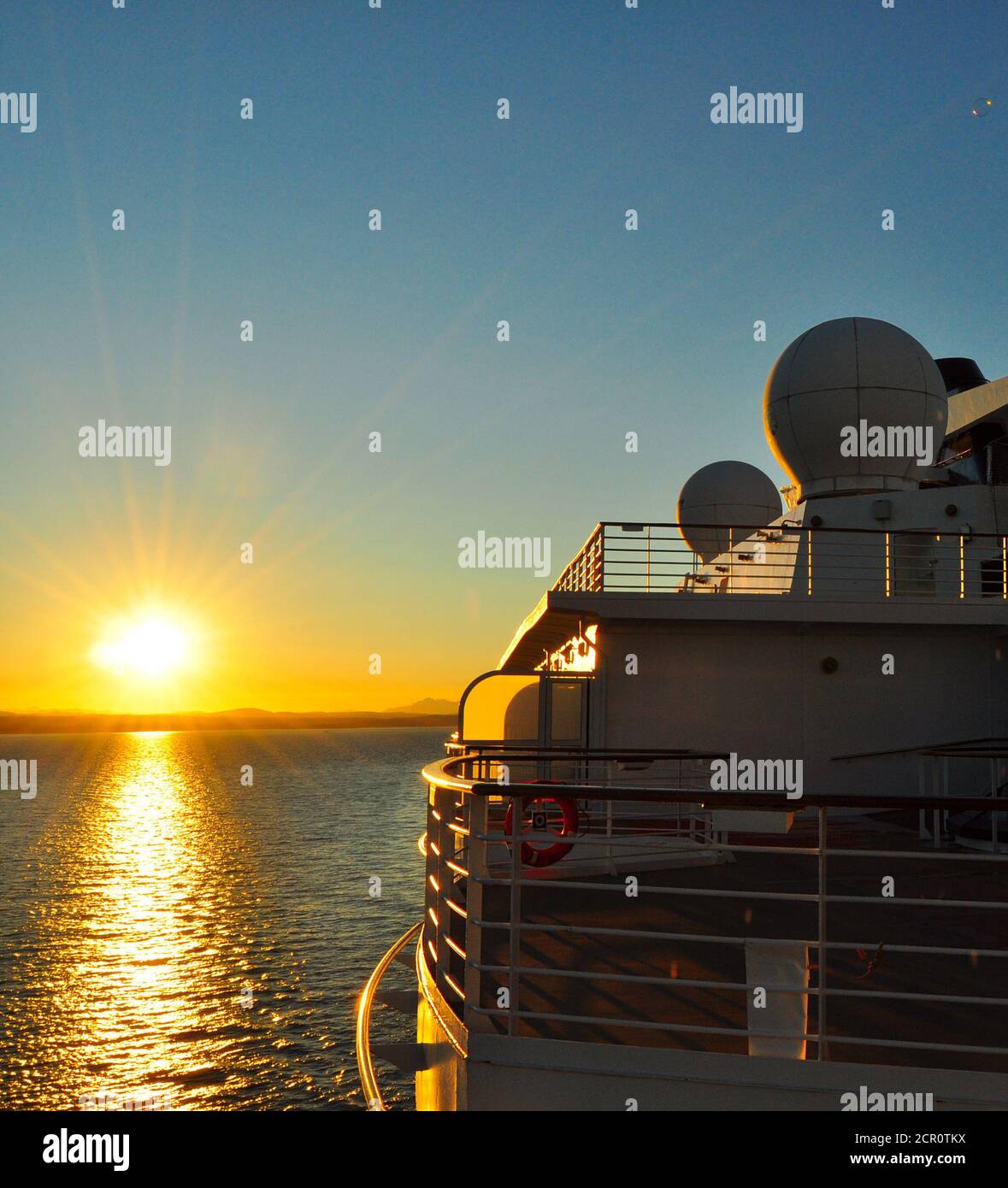 Ocean cruiser deck hi-res stock photography and images - Alamy