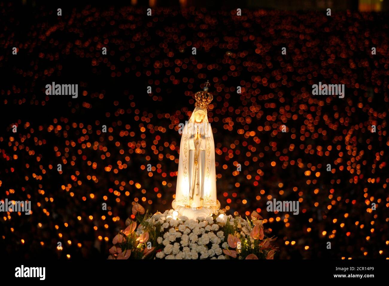 Virgin mary apparition fatima hi-res stock photography and images - Alamy