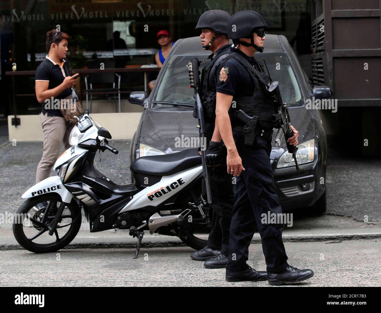 Philippine national police members special hi-res stock photography and ...