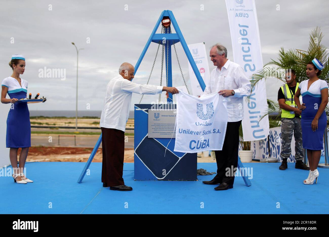 Unilever ceo paul polman centre hi-res stock photography and images - Alamy