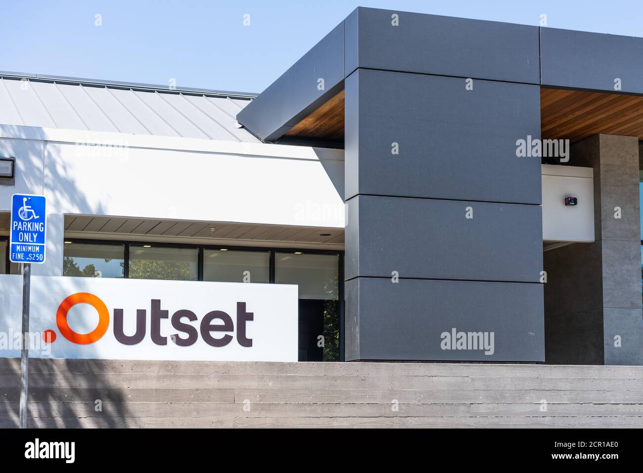 Sep 18, 2020 San Jose / CA / USA - Outset Medical headquarters in ...