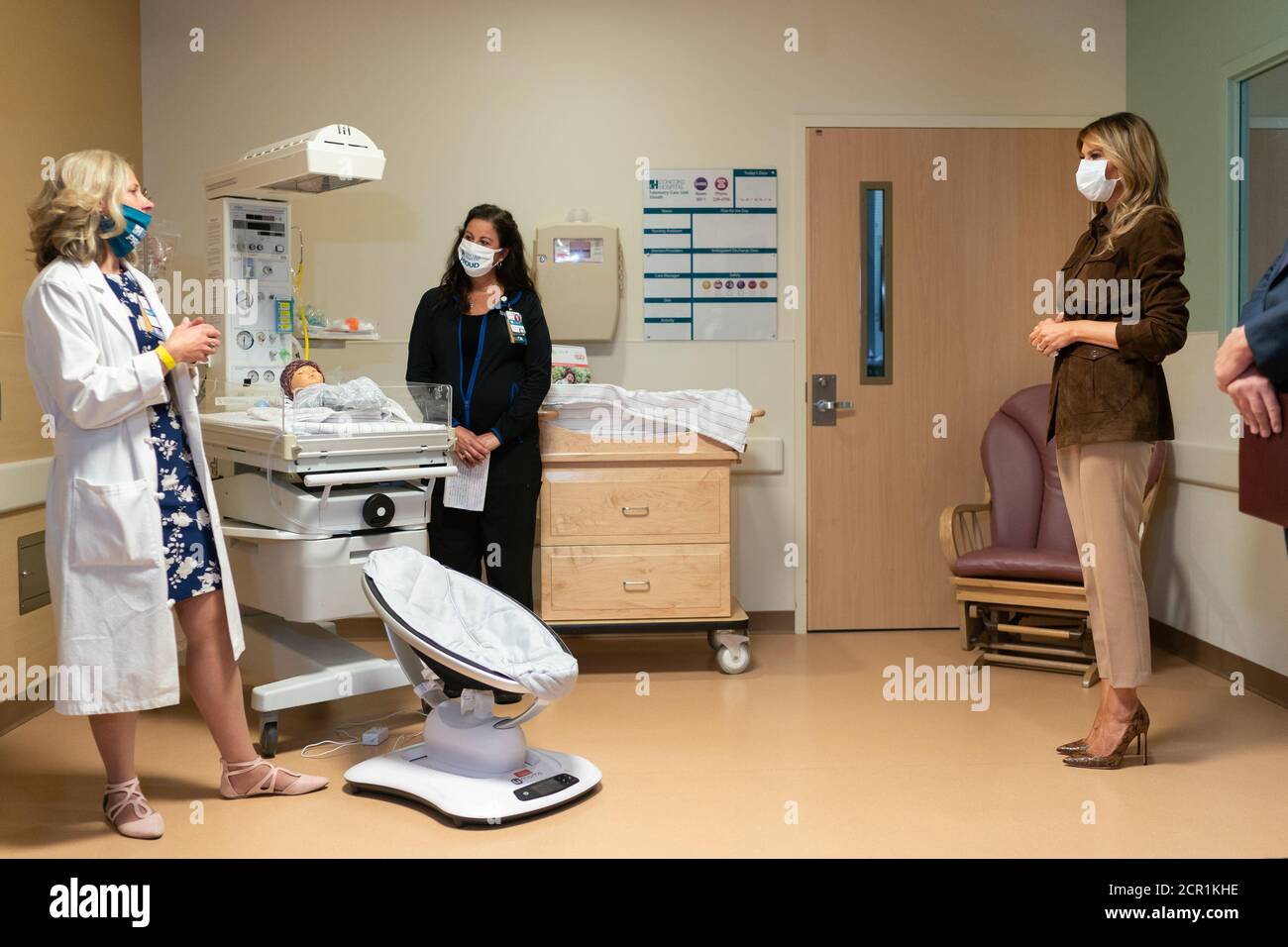 First Lady Melania Trump meets with Dr. Angela Yerdon-McLeod and nurse ...
