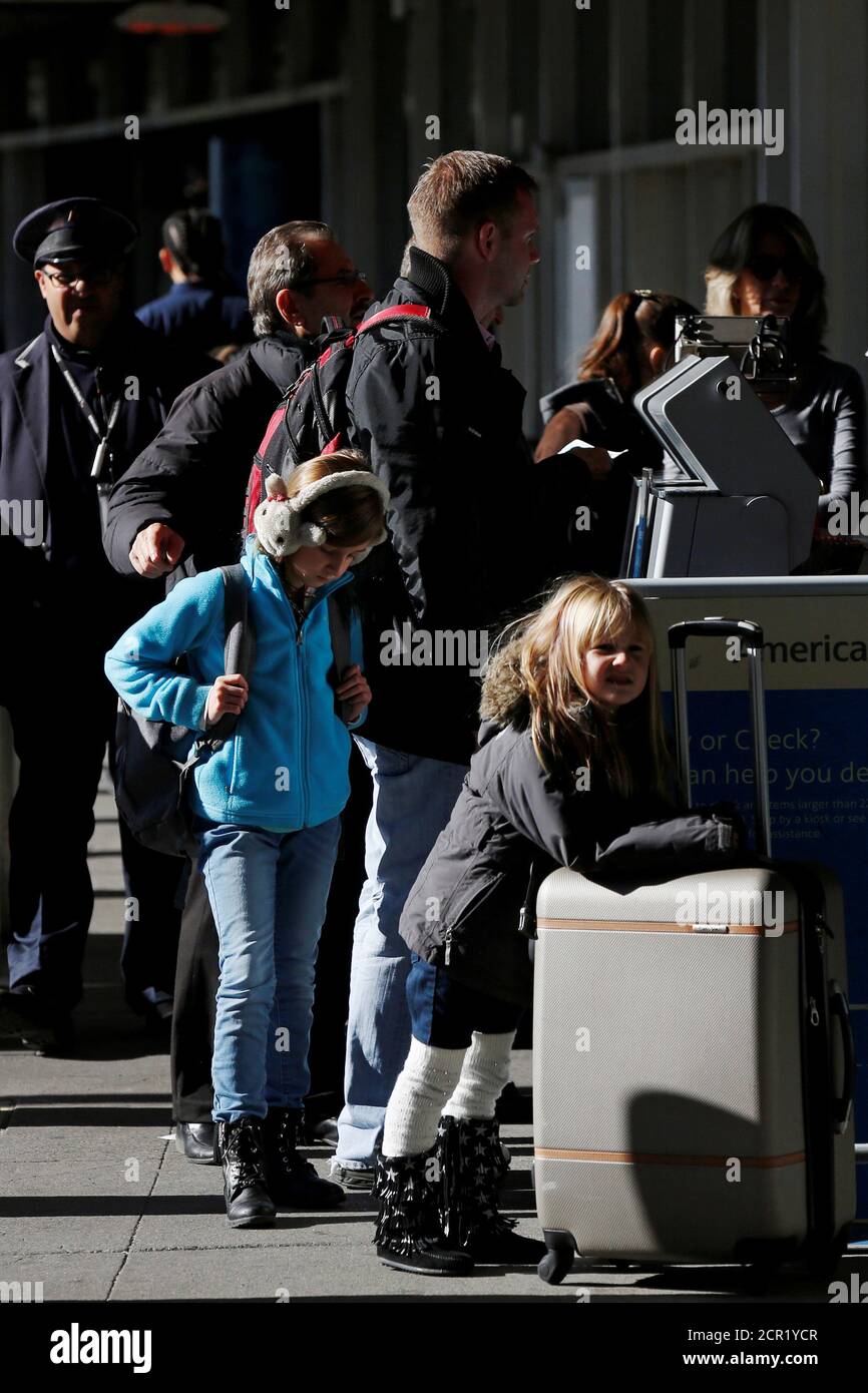 Curbside Check In High Resolution Stock Photography and Images - Alamy