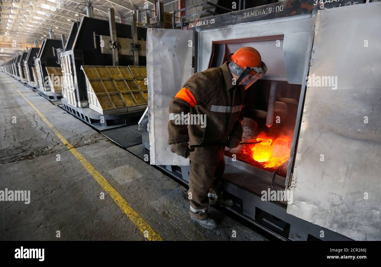 Aluminium Smelter High Resolution Stock Photography and Images - Alamy