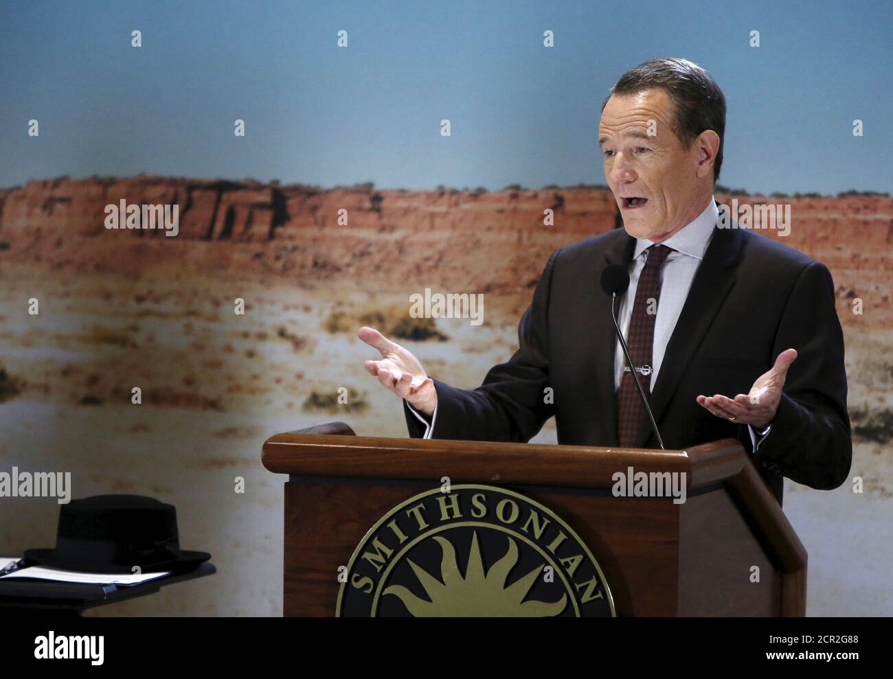 Bryan cranston walter white hi-res stock photography and images - Alamy