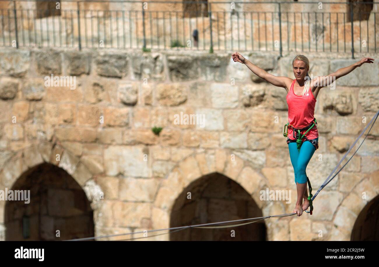 35 meter high hi-res stock photography and images - Alamy