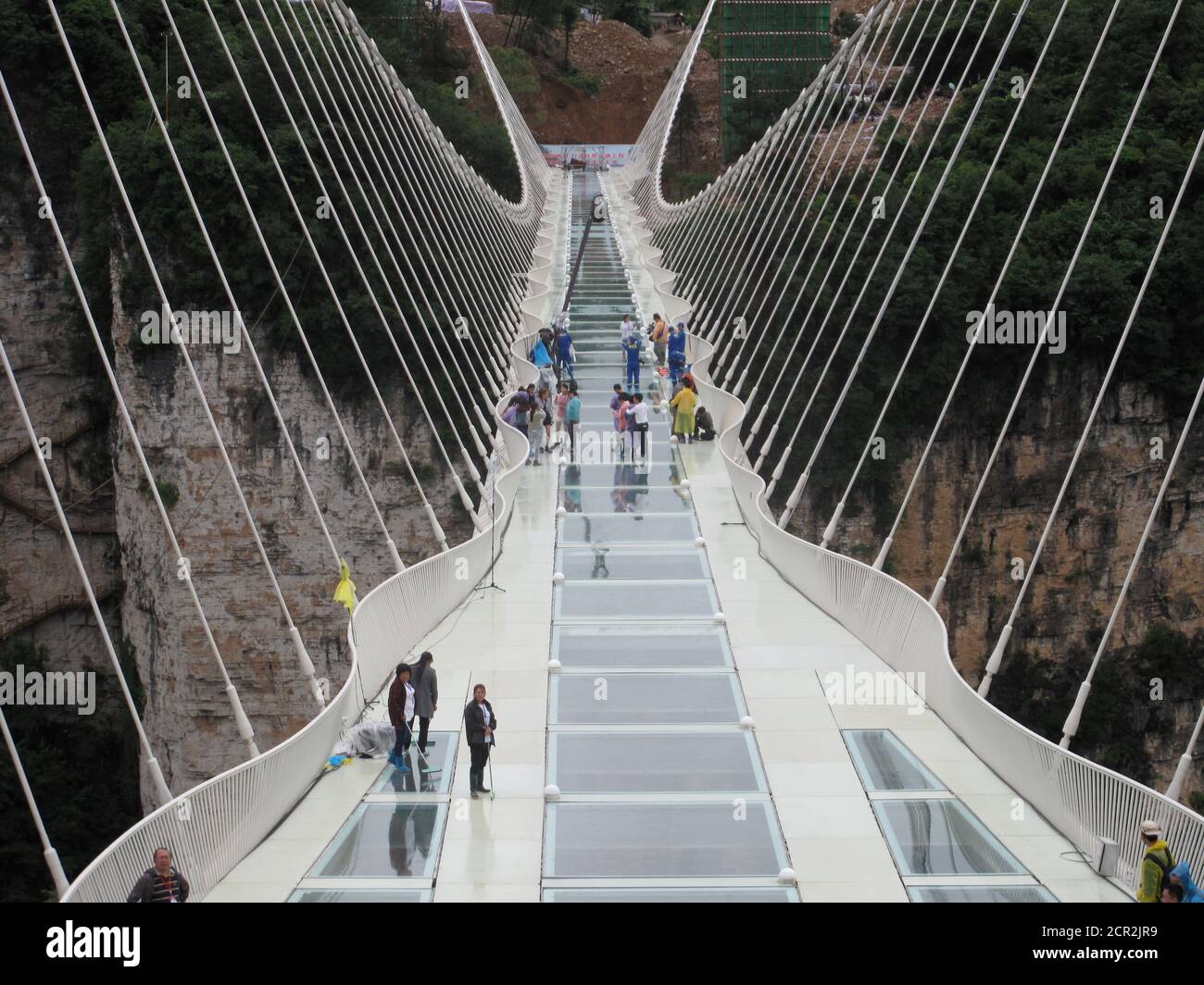 Glass bottom bridge hi-res stock photography and images - Alamy