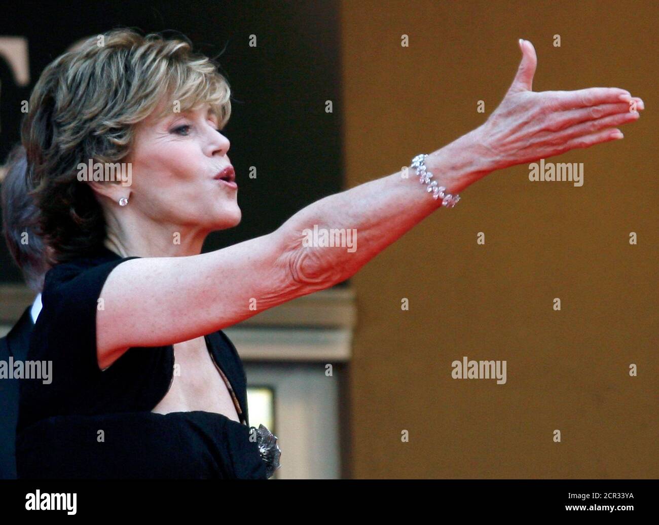 Jane fonda with her father henry fonda hi-res stock photography and ...