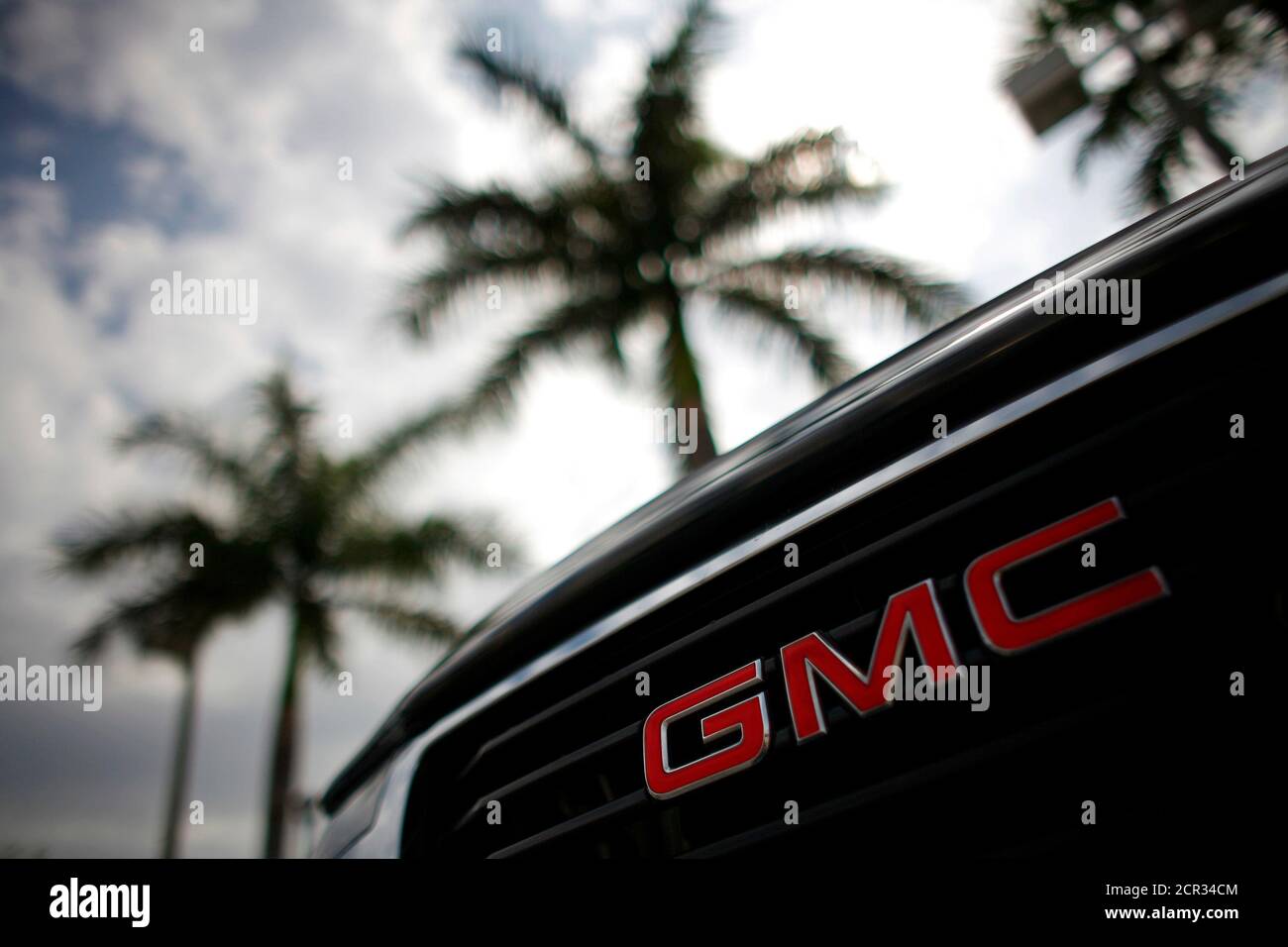 General motors corp logo on hi-res stock photography and images - Alamy