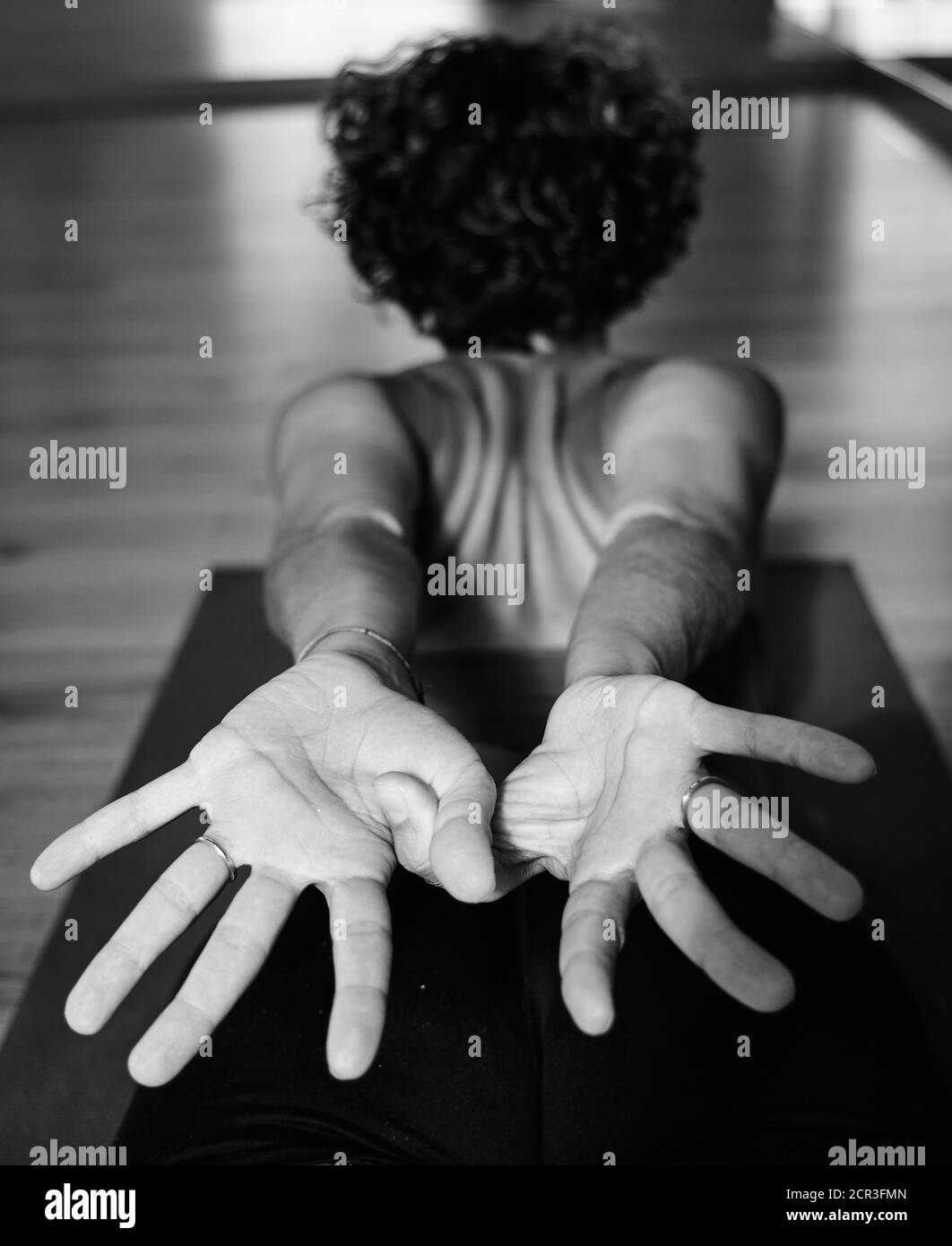 Cobra pose Black and White Stock Photos & Images - Alamy
