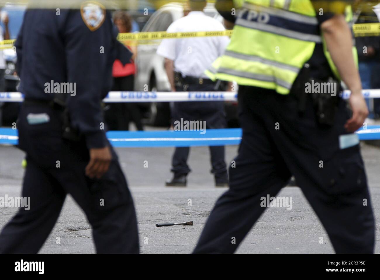 Police hammer hi-res stock photography and images - Alamy