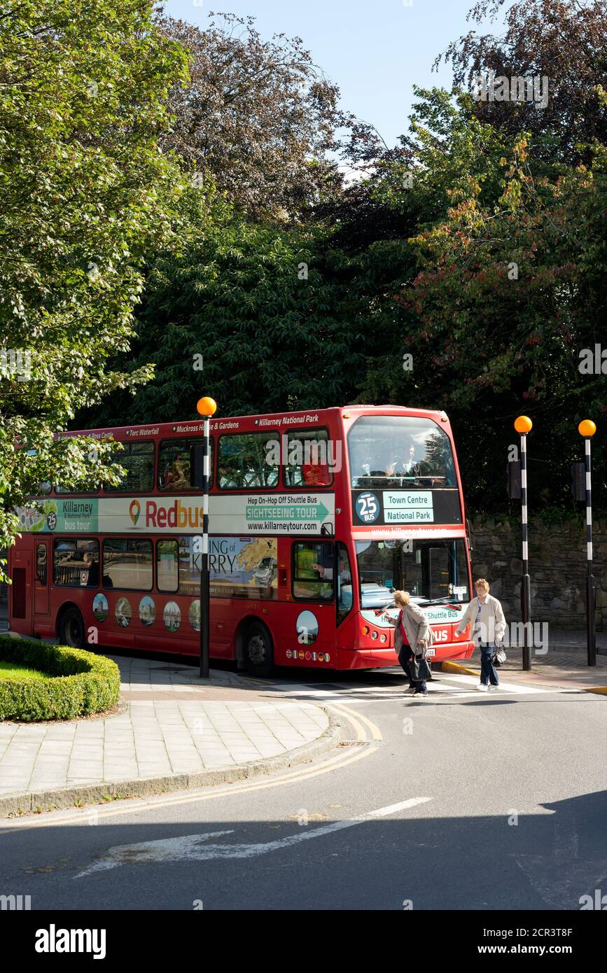 Redbus hi-res stock photography and images - Alamy