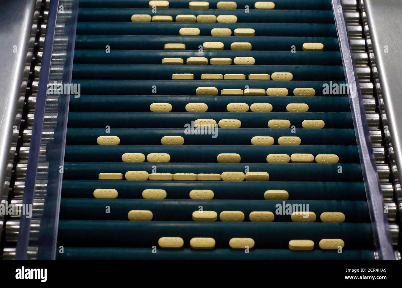 India tablets production hi-res stock photography and images - Alamy