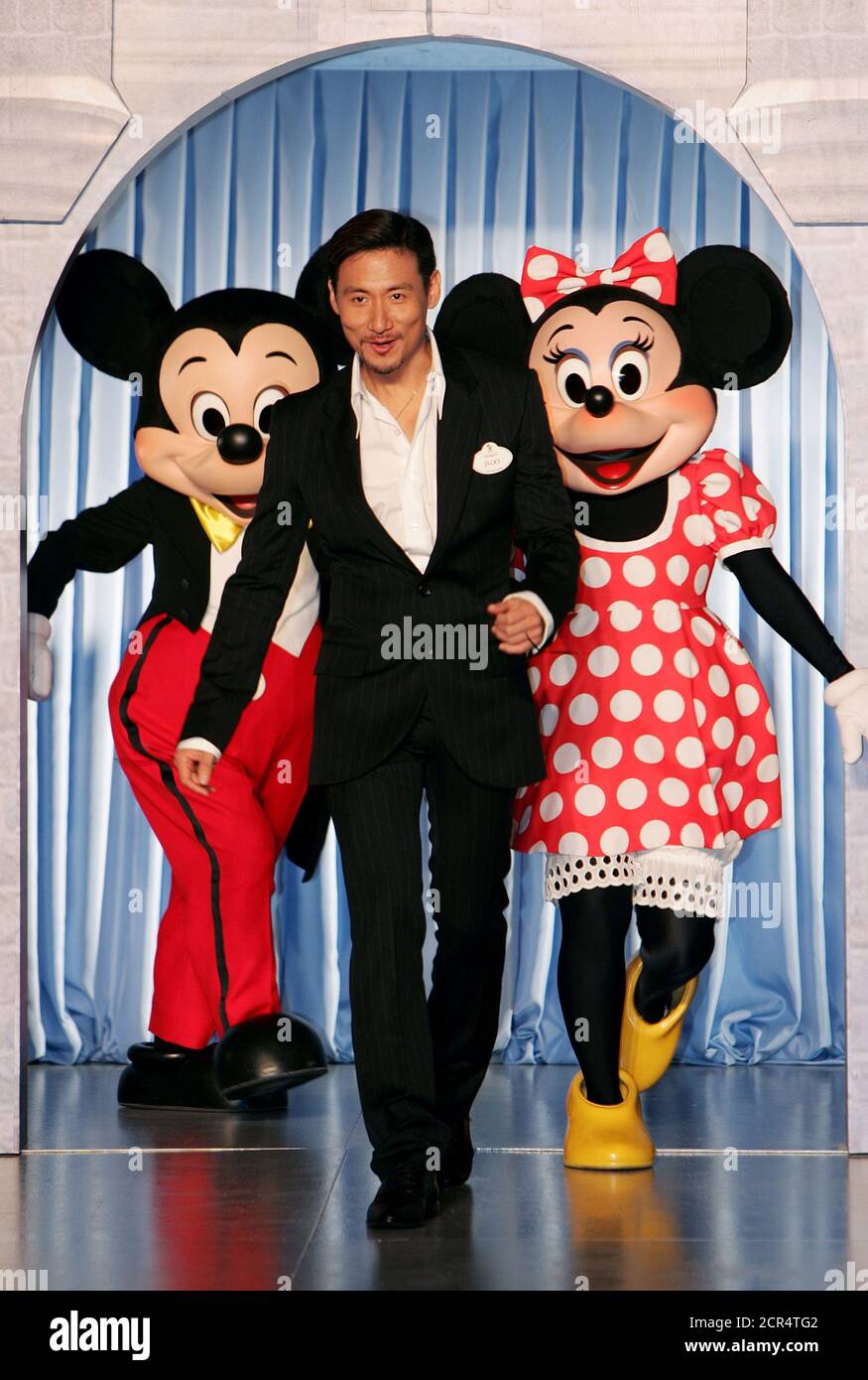Minnie mouse in disneyland hong hi-res stock photography and images - Alamy