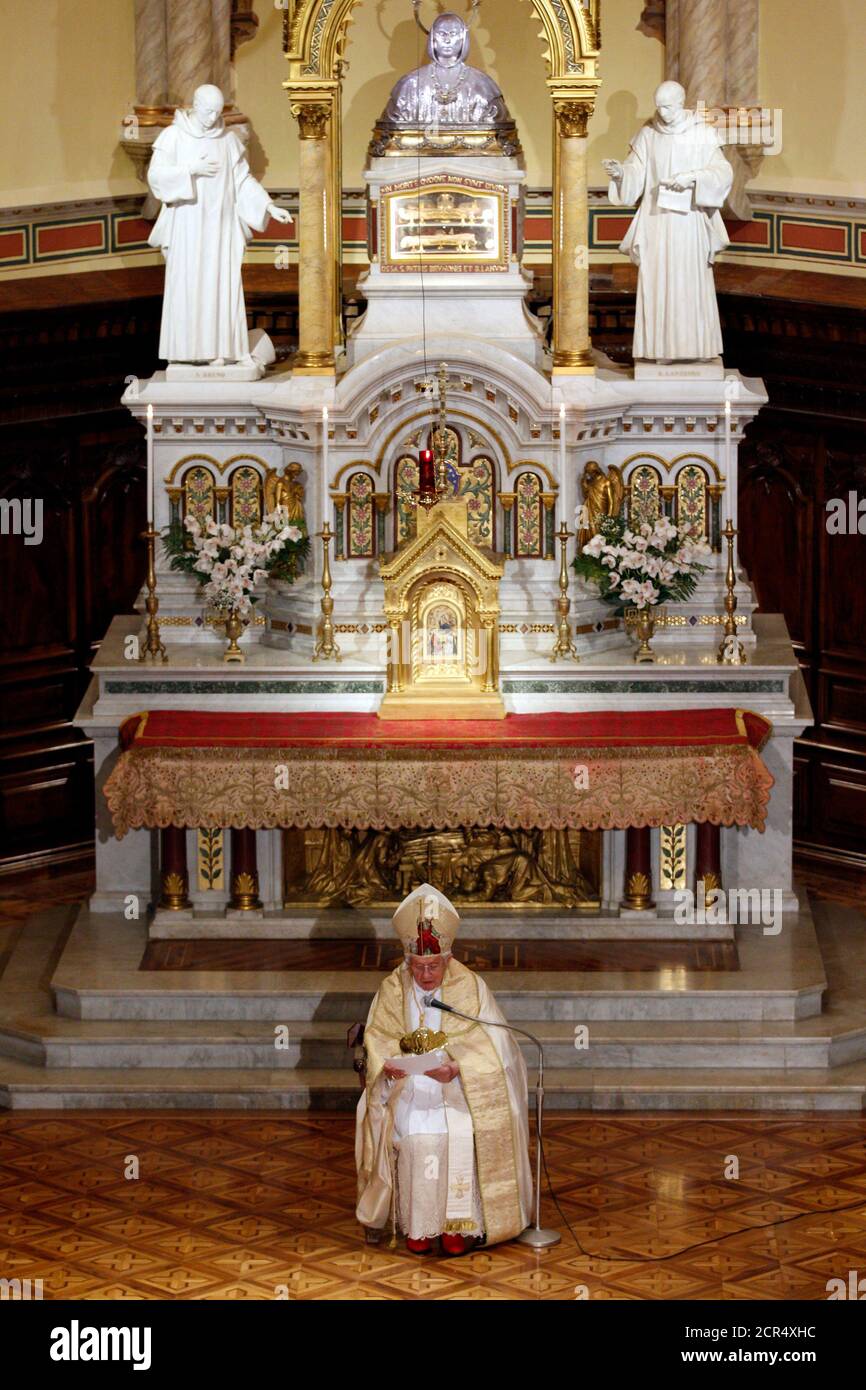 Cloistered order hi-res stock photography and images - Alamy