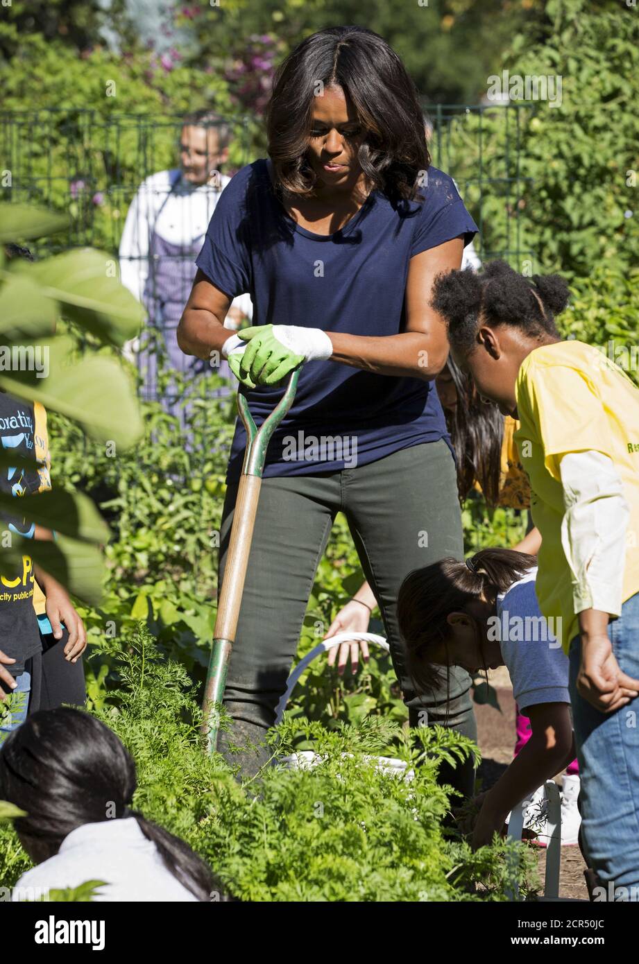 Michelle obama garden hi-res stock photography and images - Alamy