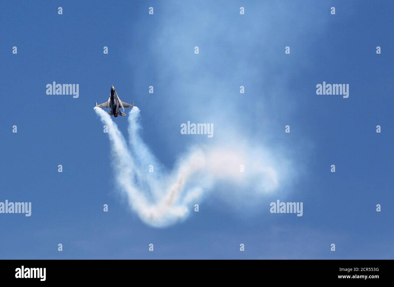 Pakistan air force paf fighter hi-res stock photography and images - Alamy