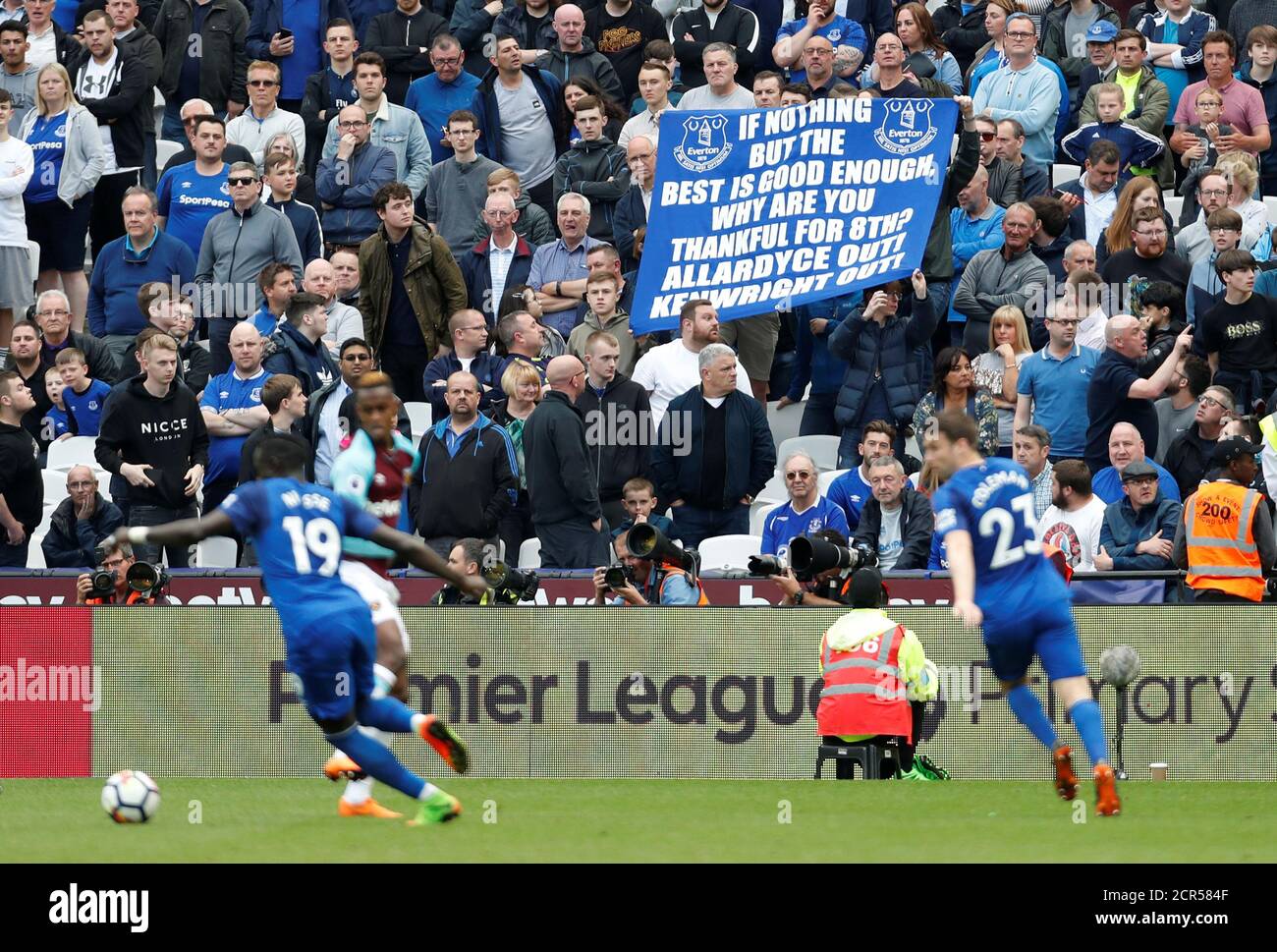 Football action fans banner protest hi-res stock photography and images ...