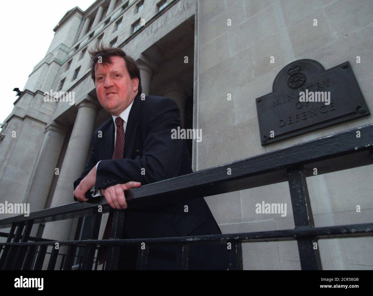 Shadow scottish secretary george robertson hi-res stock photography and ...