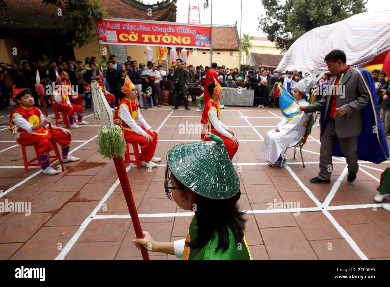 Human chess hi-res stock photography and images - Alamy