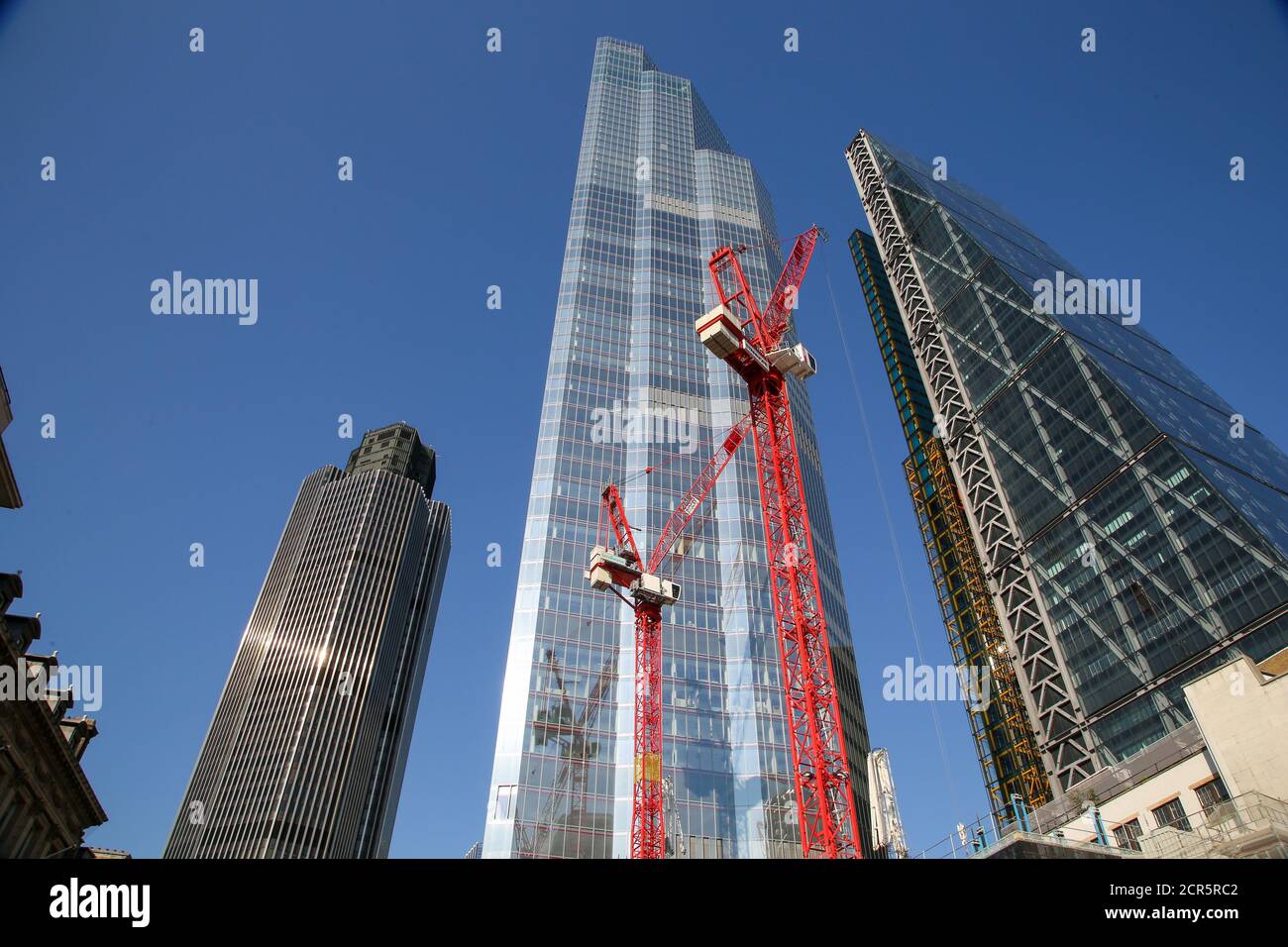 Signature skyline structures hi-res stock photography and images - Alamy