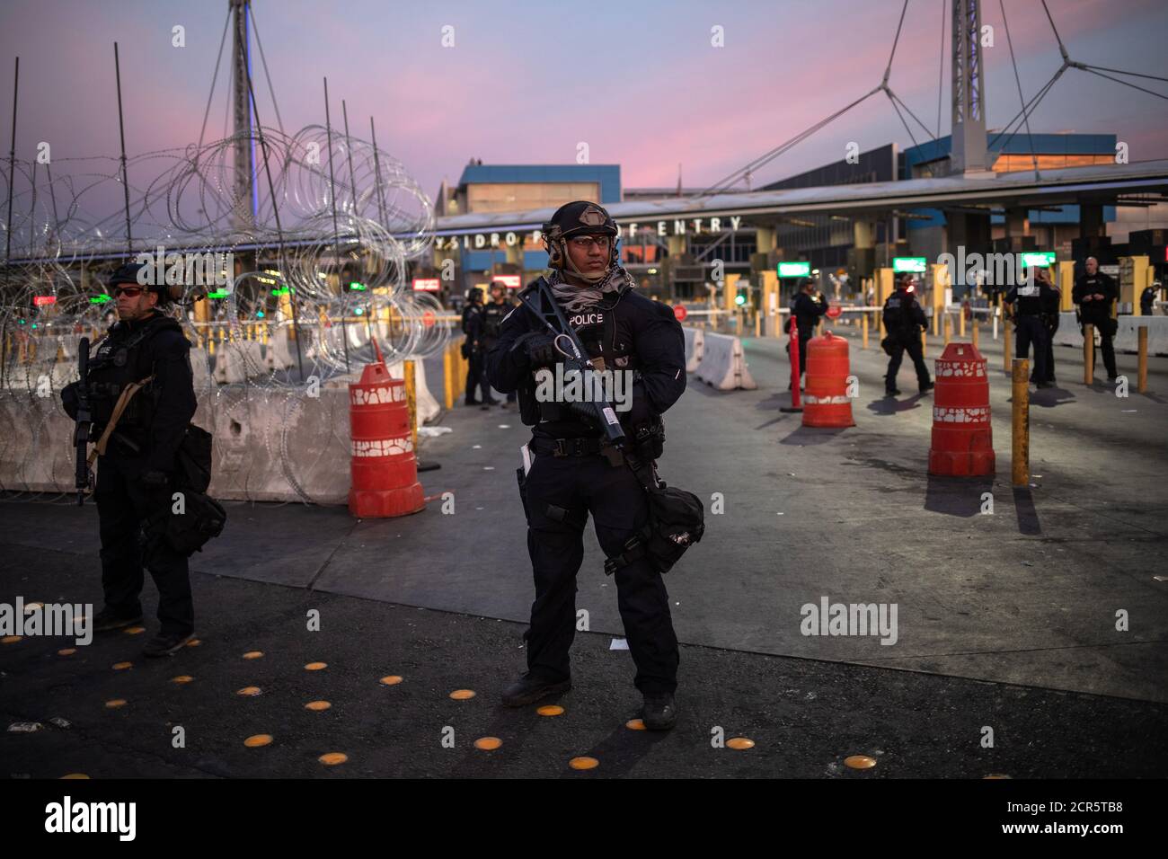 Special response team hi-res stock photography and images - Alamy