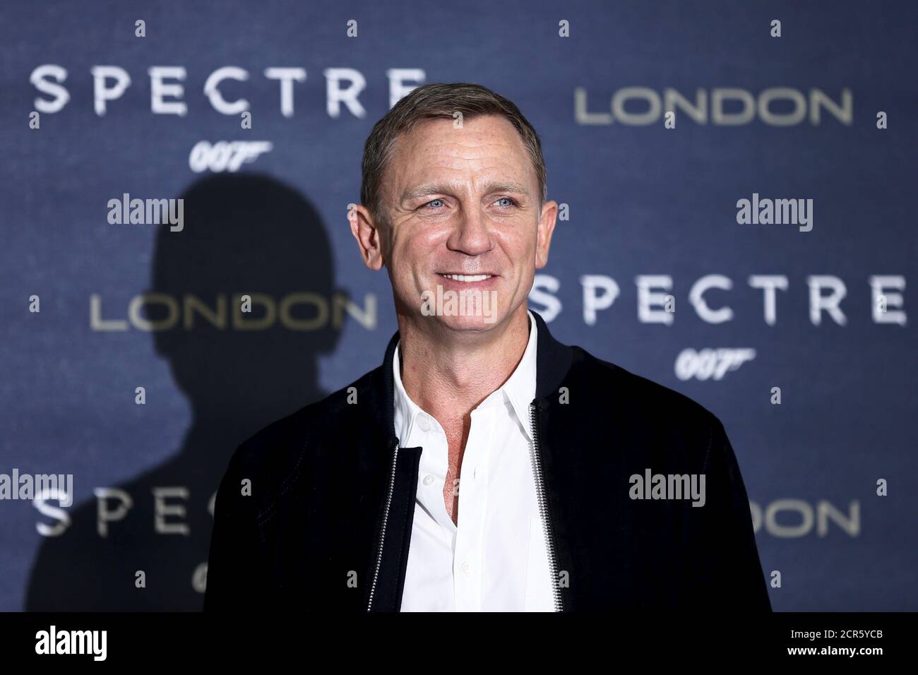 Spectre james bond daniel craig hi-res stock photography and images - Alamy
