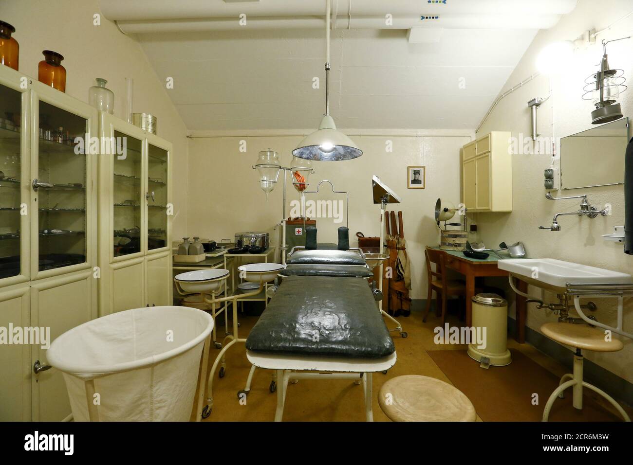 1989 operating room hi-res stock photography and images - Alamy
