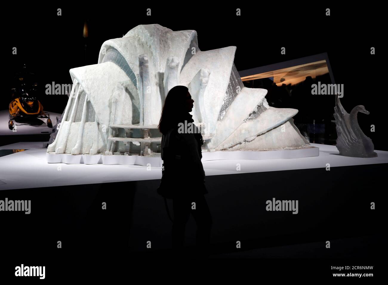 The ice palace james bond hi-res stock photography and images - Alamy