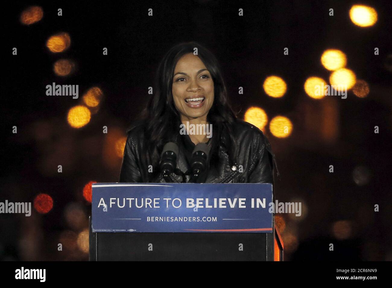 Rosario dawson actress hi-res stock photography and images - Alamy