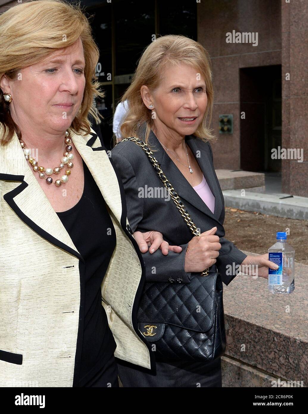 Shari redstone sumner redstone hi-res stock photography and images - Alamy