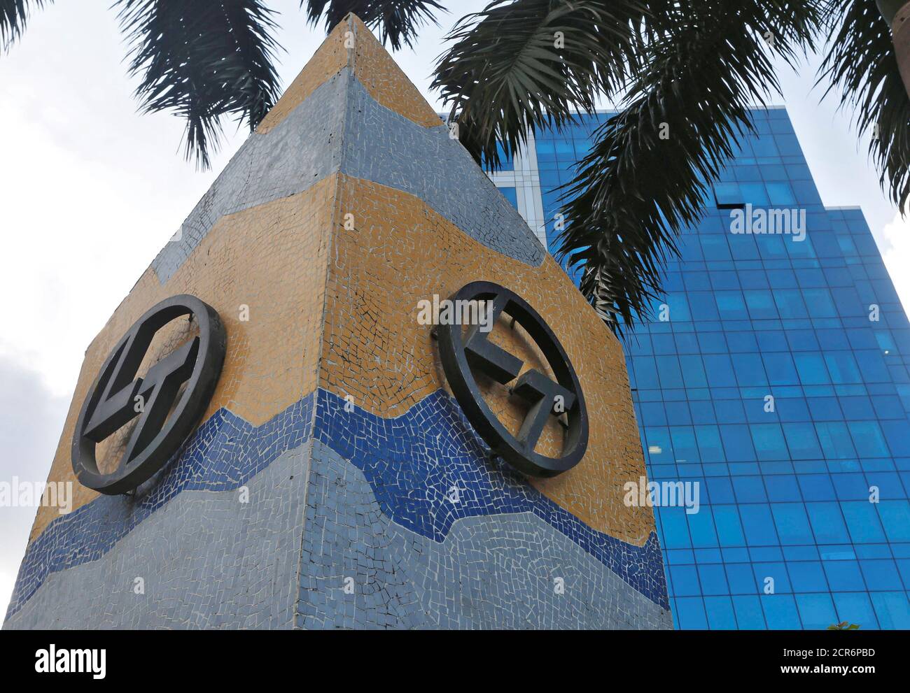 Larsen and toubro logo hi-res stock photography and images - Alamy