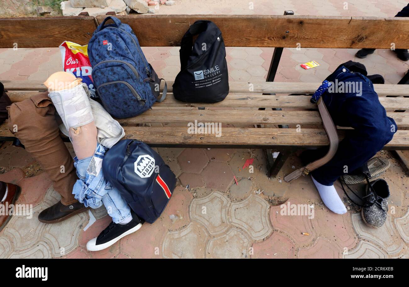 Soccer one legged team hi-res stock photography and images - Alamy