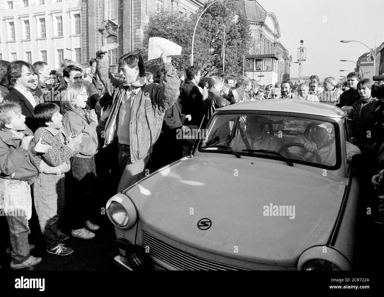 Trabant 1989 berlin hi-res stock photography and images - Alamy