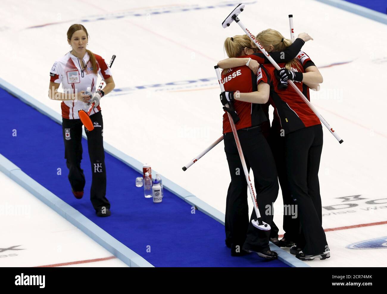 Ice curling sheet hi-res stock photography and images - Alamy