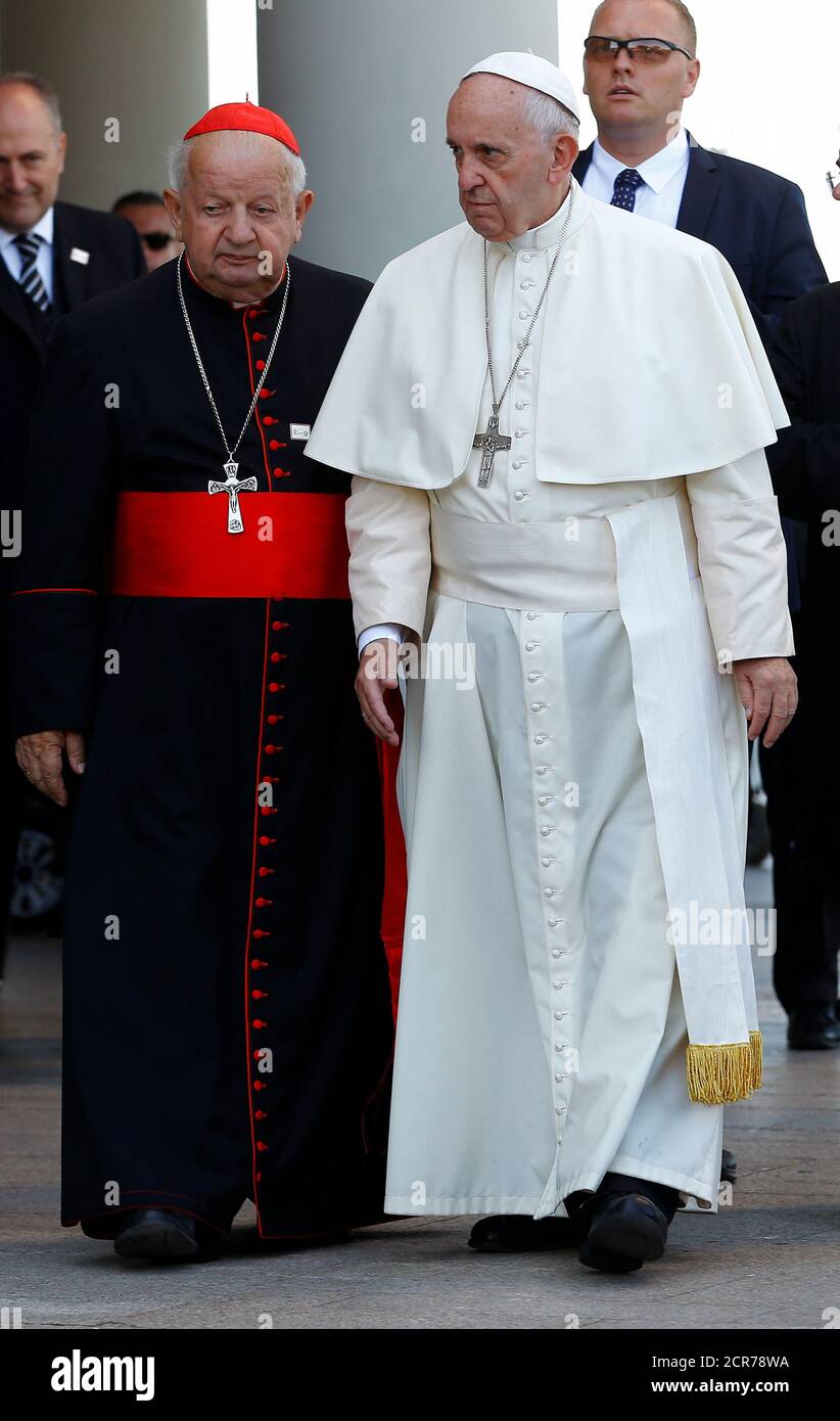 Cardinal of poland hi-res stock photography and images - Alamy