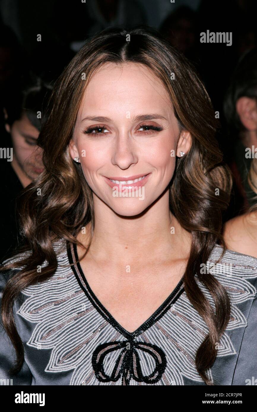 Jennifer love hewitt headshot hi-res stock photography and images - Alamy
