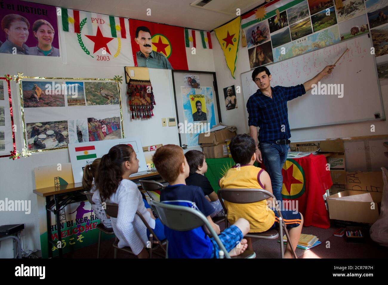 Kurdish community hi-res stock photography and images - Alamy