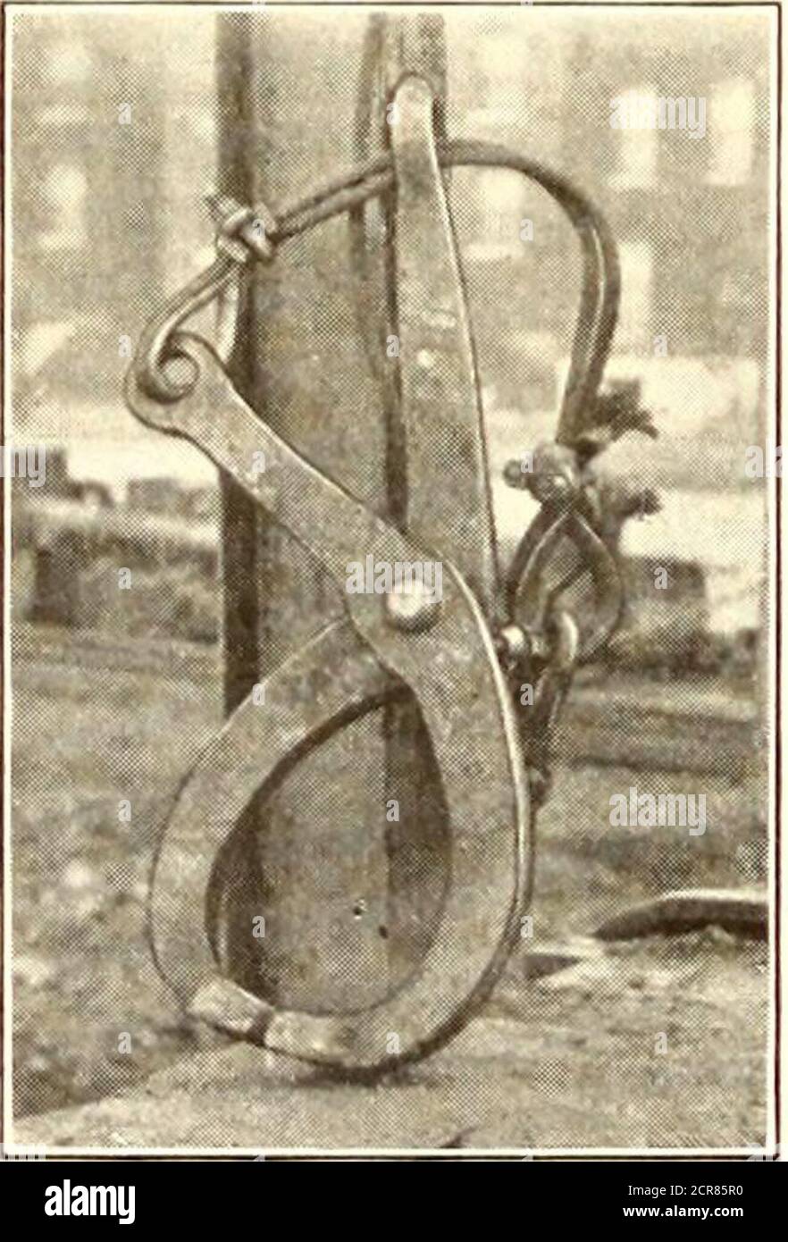 Drag braces hi-res stock photography and images - Alamy